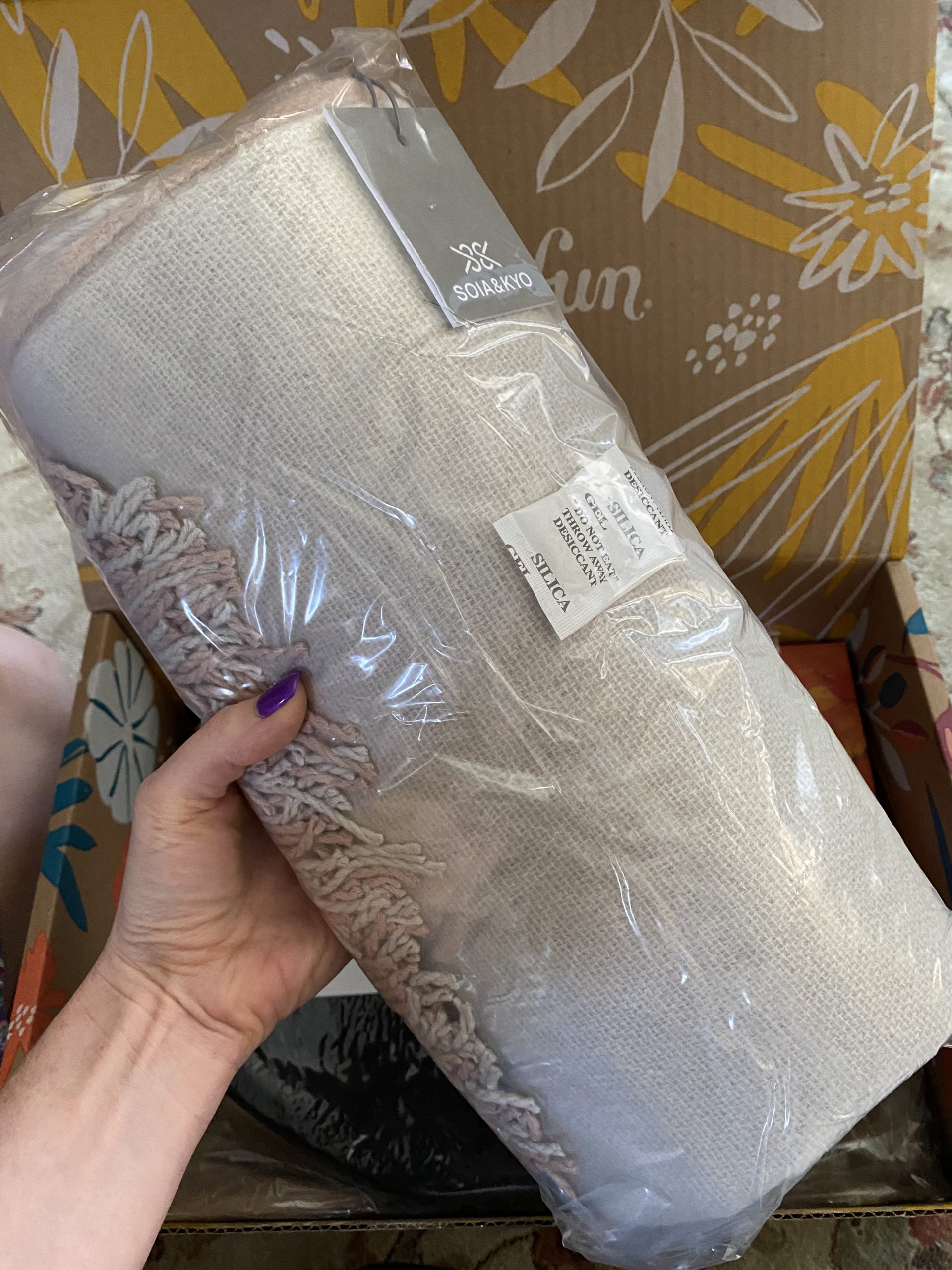 FabFitFun Fall 2020 Box Review – Blue Collar Red Lipstick